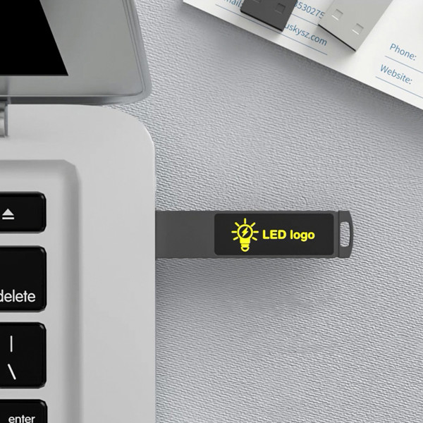 Light Up USB With Clip